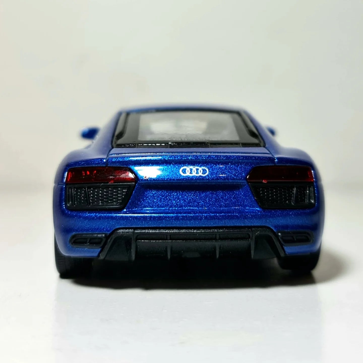 AUDI R8 – Diecasto